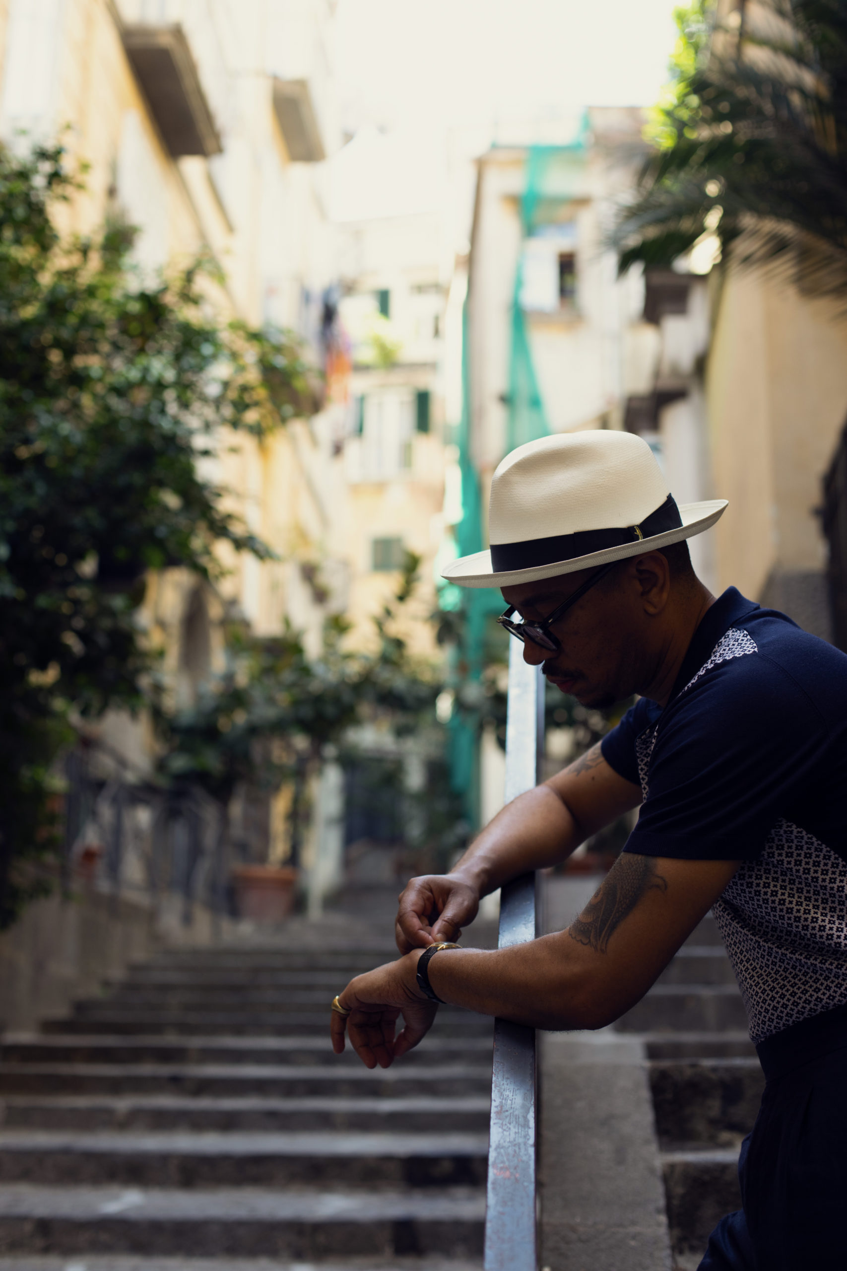 In The Streets Of Naples – ONTARIO